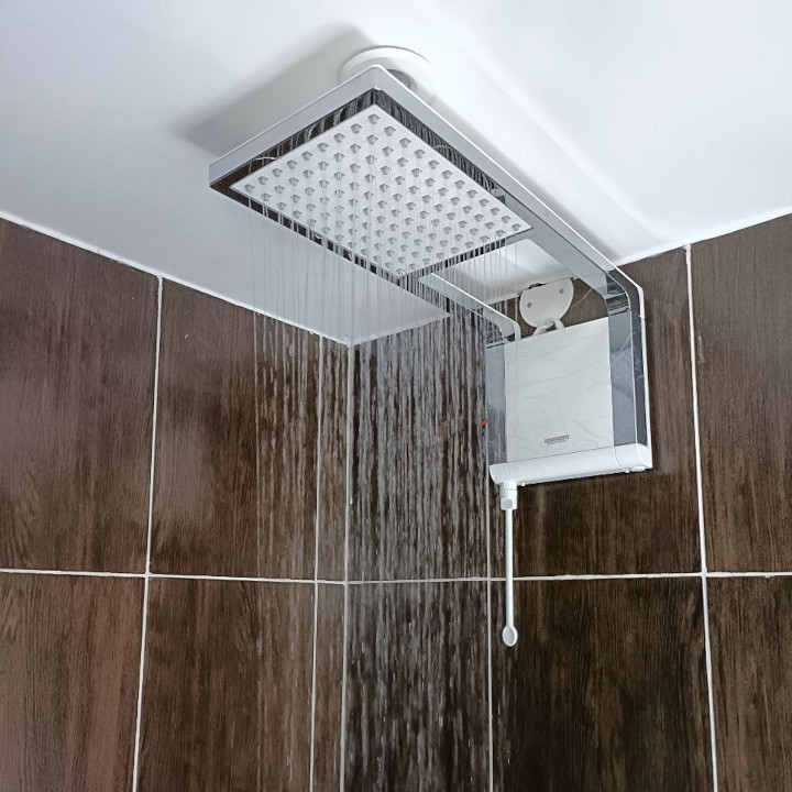 Quickfix Plumbers | Lorenzentti Aqua storm Chrome white